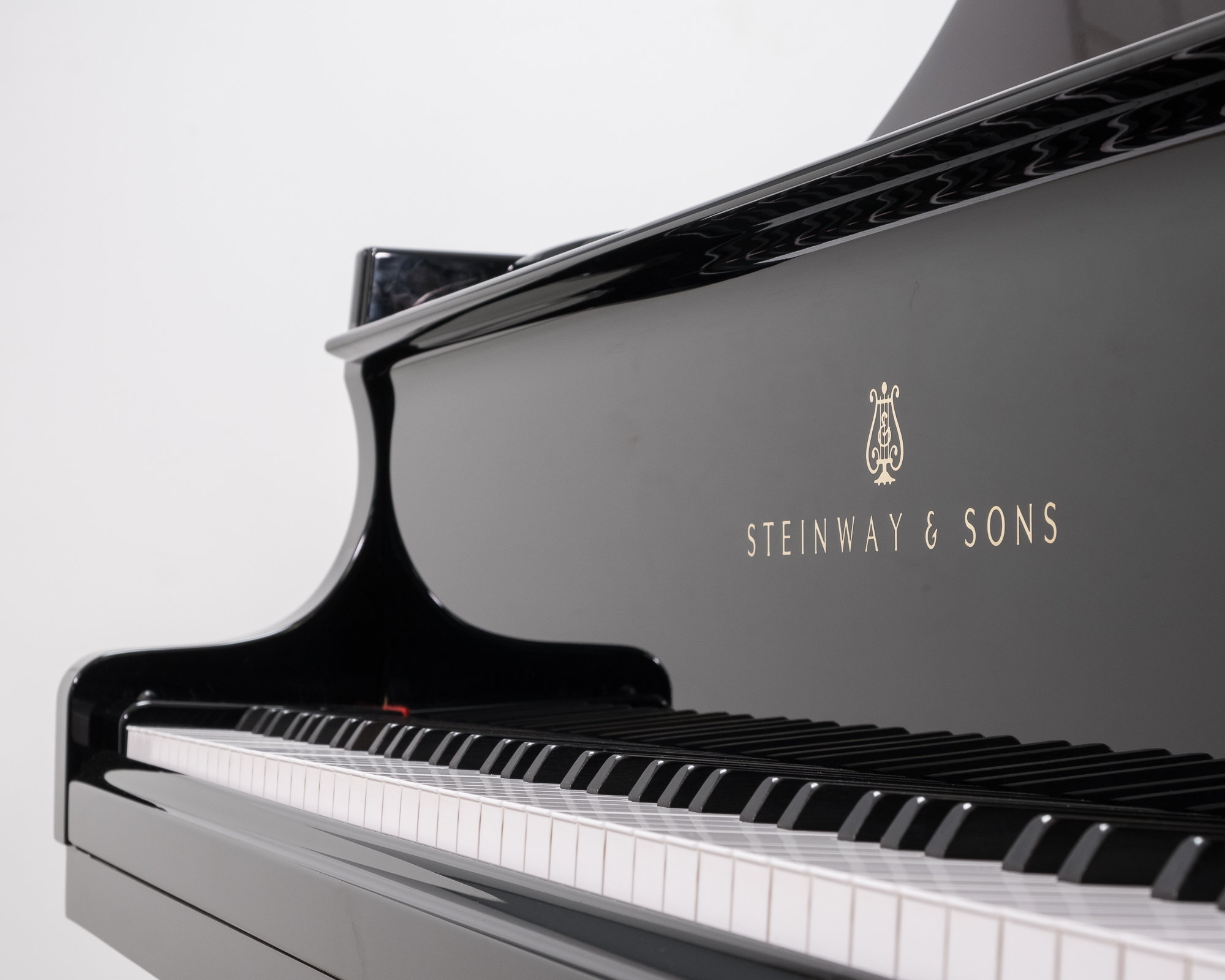 Steinway & Sons Model M Grand Piano - c2003 - Coach House Pianos
